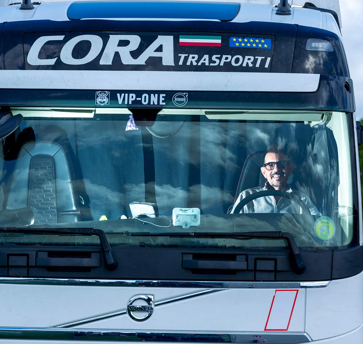 Collabora con CORA | Unisciti alla nostra rete di autotrasportatori